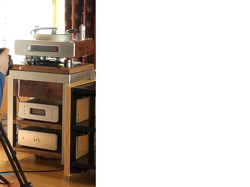 CONTINUUM AUDIO LABS CALIBURN TURNTABLE WI... For Sale | Audiogon