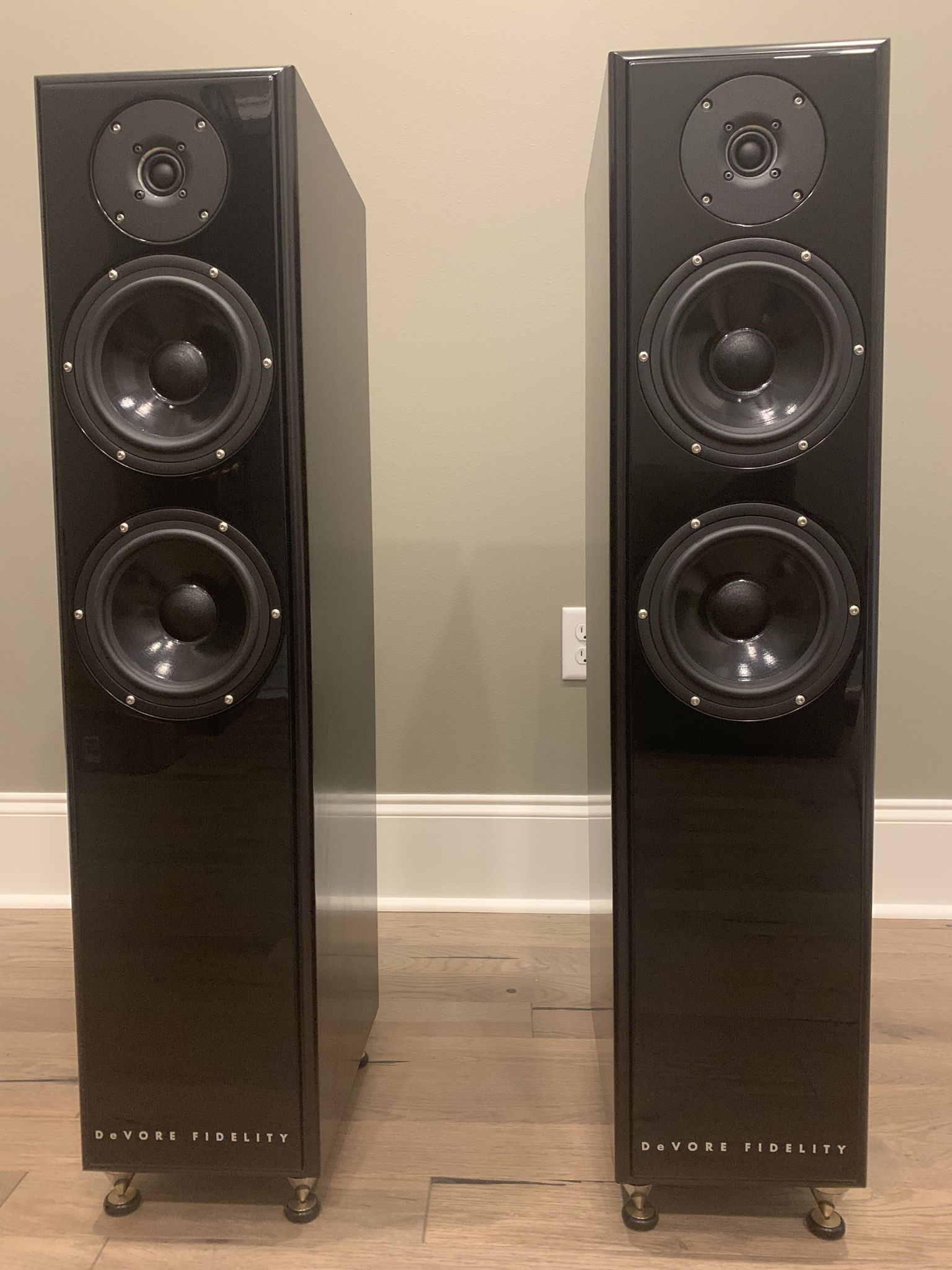DeVore Fidelity Gibbon Super Nine For Sale | Audiogon