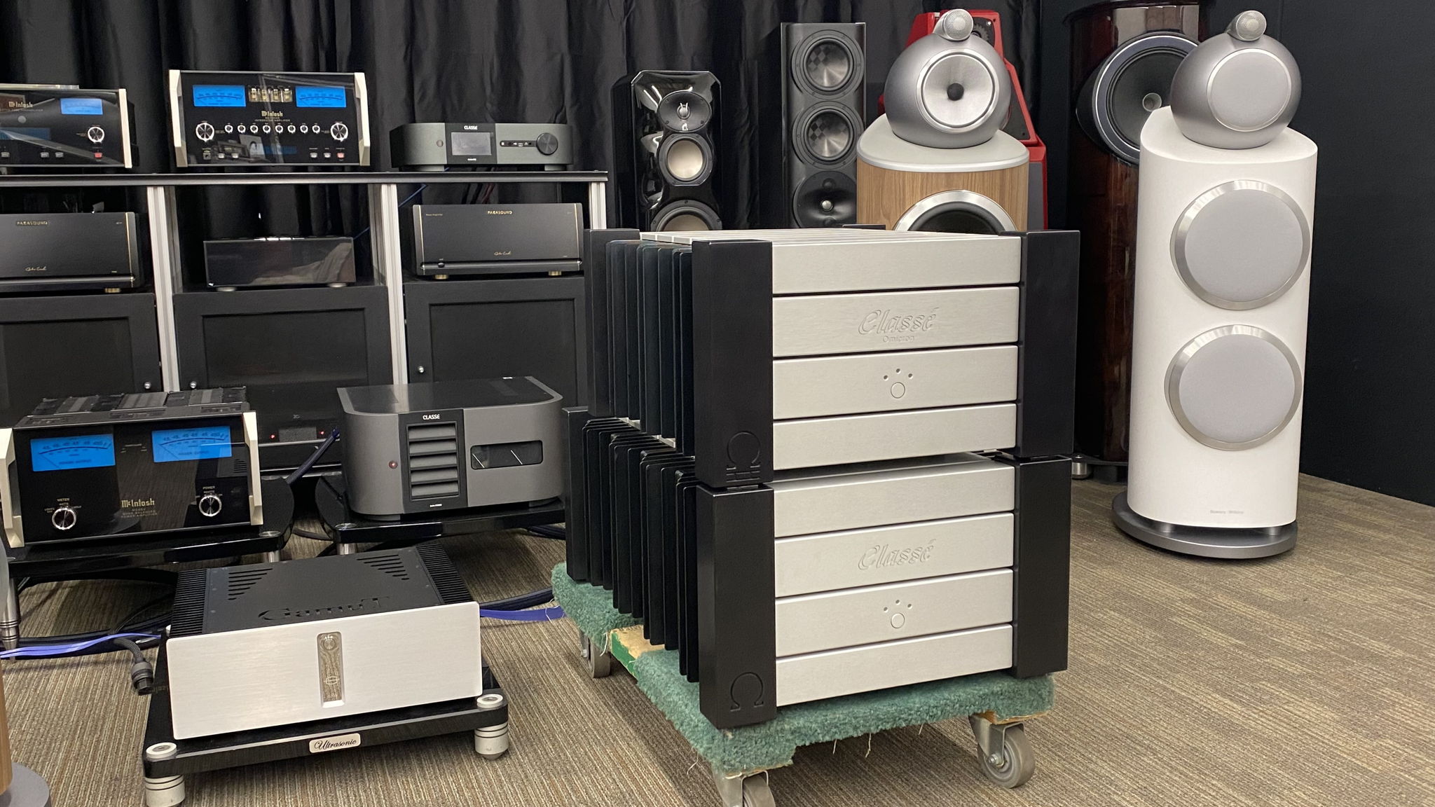 Classe OMEGA Stereo Amplifier - MASSIVE For Sale | Audiogon