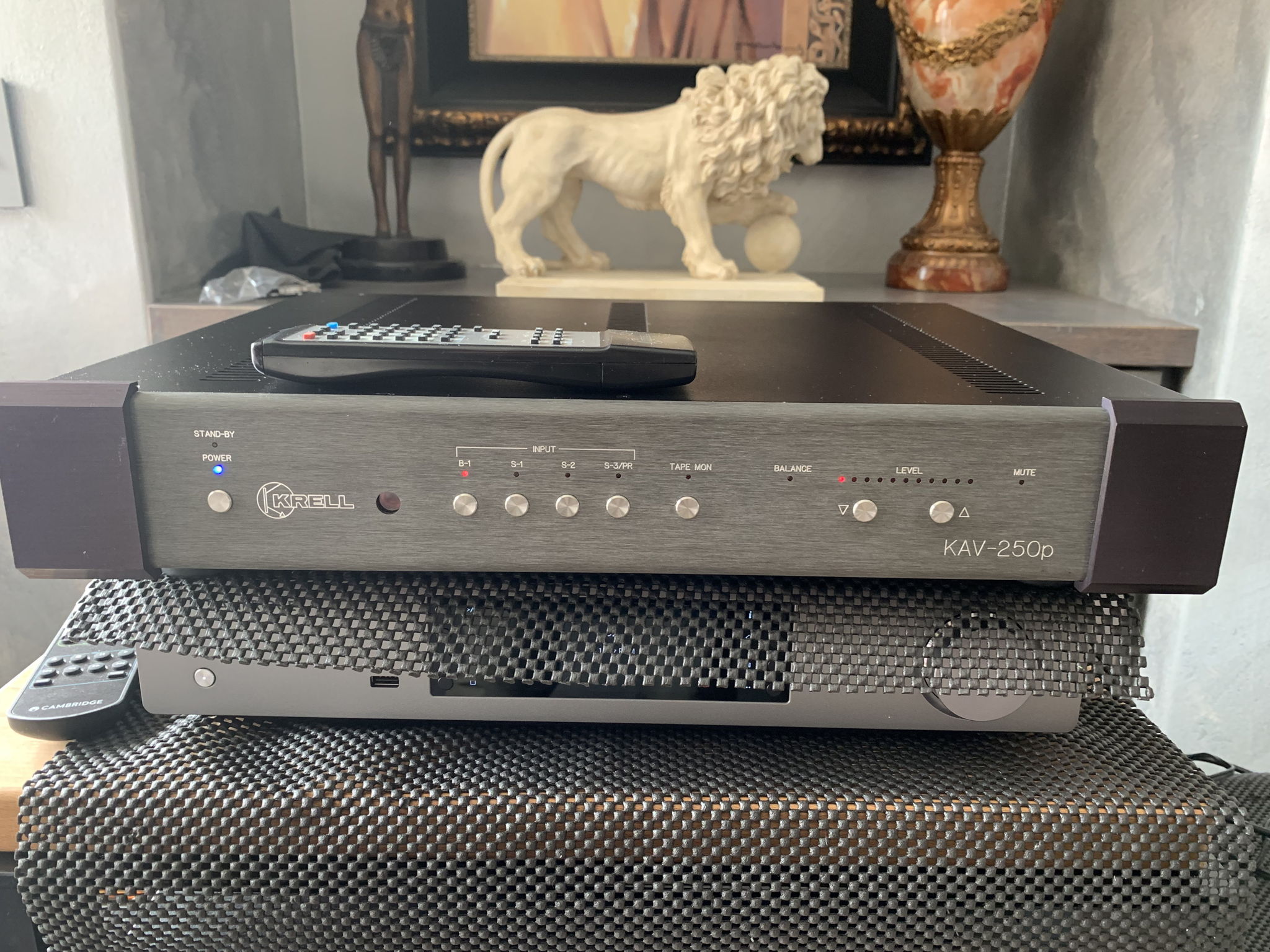 Krell KAV 250p preamp with remote For Sale | Audiogon