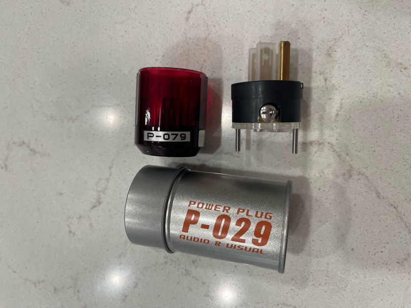 Oyaide P-029 male AC plug For Sale | Audiogon