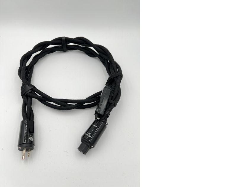 AudioQuest Dragon 15amp Source cables C13,... For Sale | Audiogon