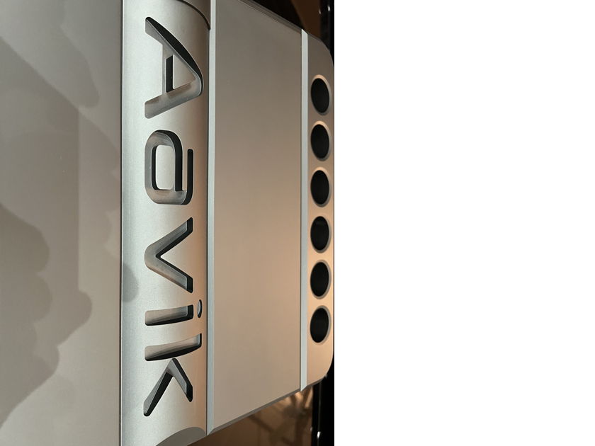 Aavik Acoustics C-380 Preamp with world cl... For Sale | Audiogon