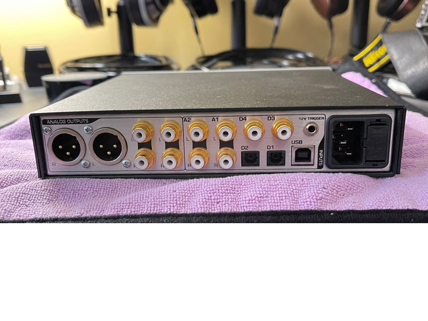 Benchmark DAC2 HGC - W/Remote For Sale | Audiogon