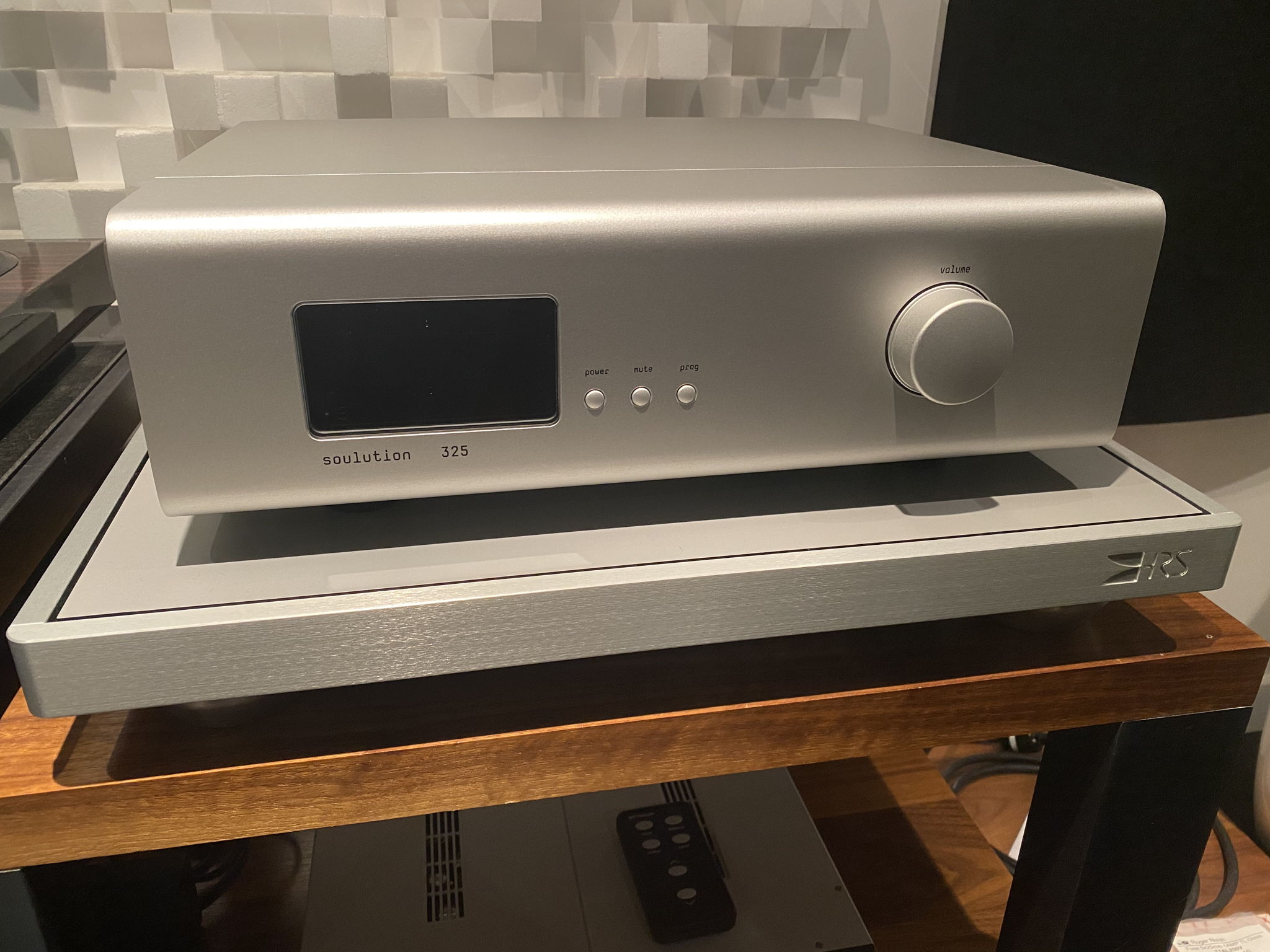 Soulution 325 preamplifier For Sale | Audiogon