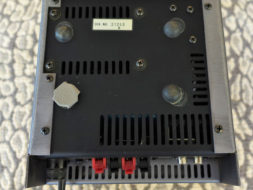 Carver M-400t Cubic Stereo Amplifier, 200 wpc 8 ohms | Solid state ...