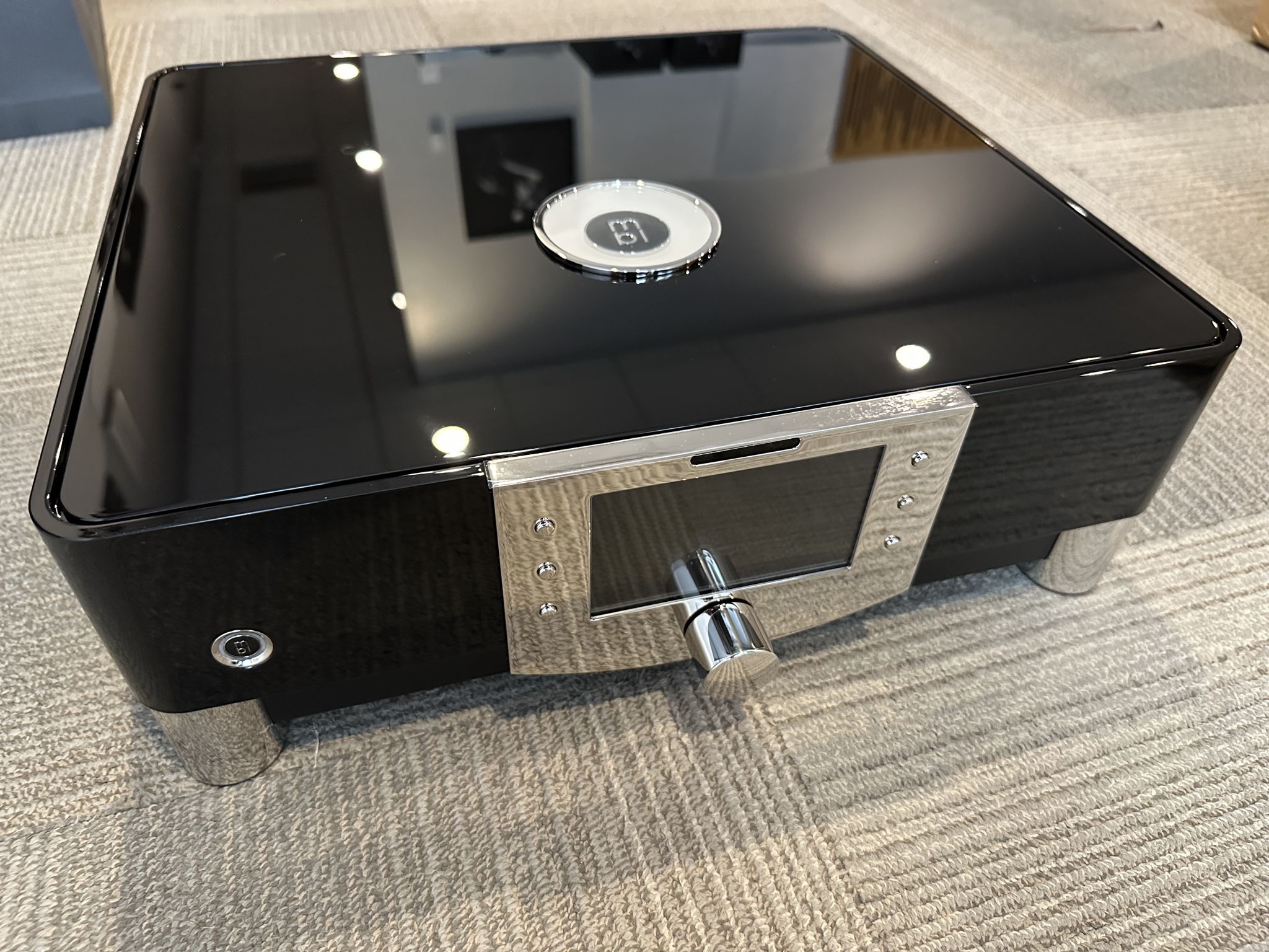 MBL N51 Integrated Amplifier (Black/Silver) For Sale | Audiogon