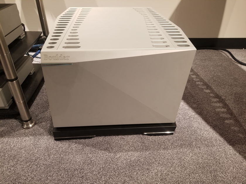 Boulder 3050 For Sale | Audiogon