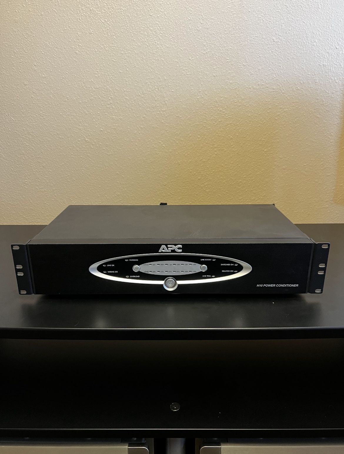 APC H10 Power Conditioner For Sale | Audiogon