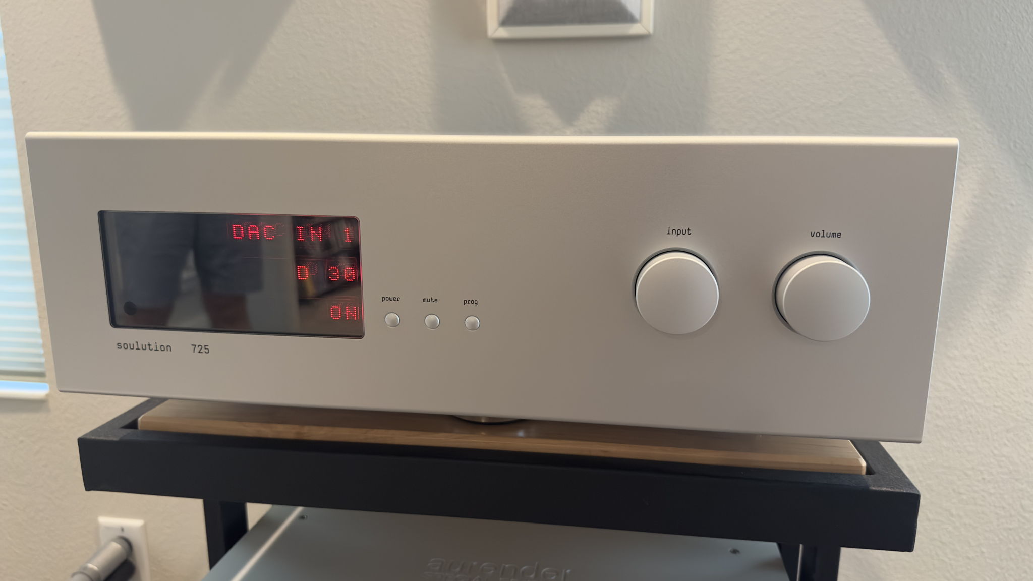 Soulution 725 Preamplifier (MINT!) For Sale | Audiogon