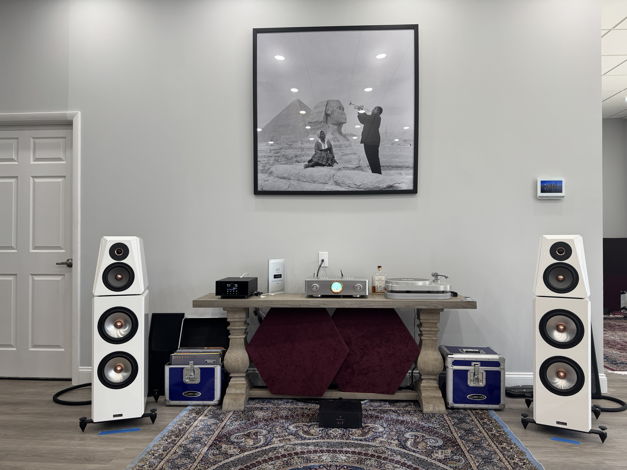 Joseph Audio Pearl Graphene. Beautiful Whi... For Sale | Audiogon
