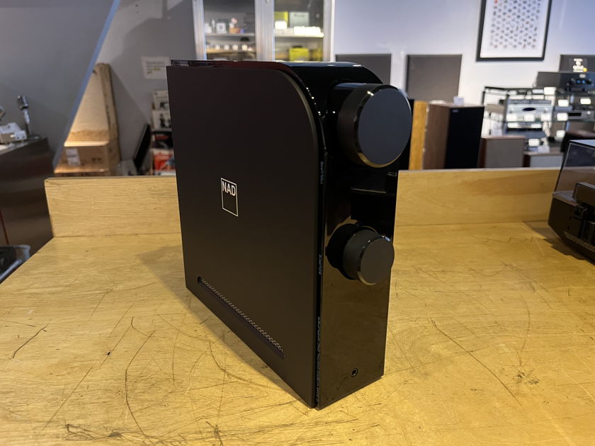 NAD D 3045 Hybrid Digital DAC Amplifier w/ Remote & All Accessories ...