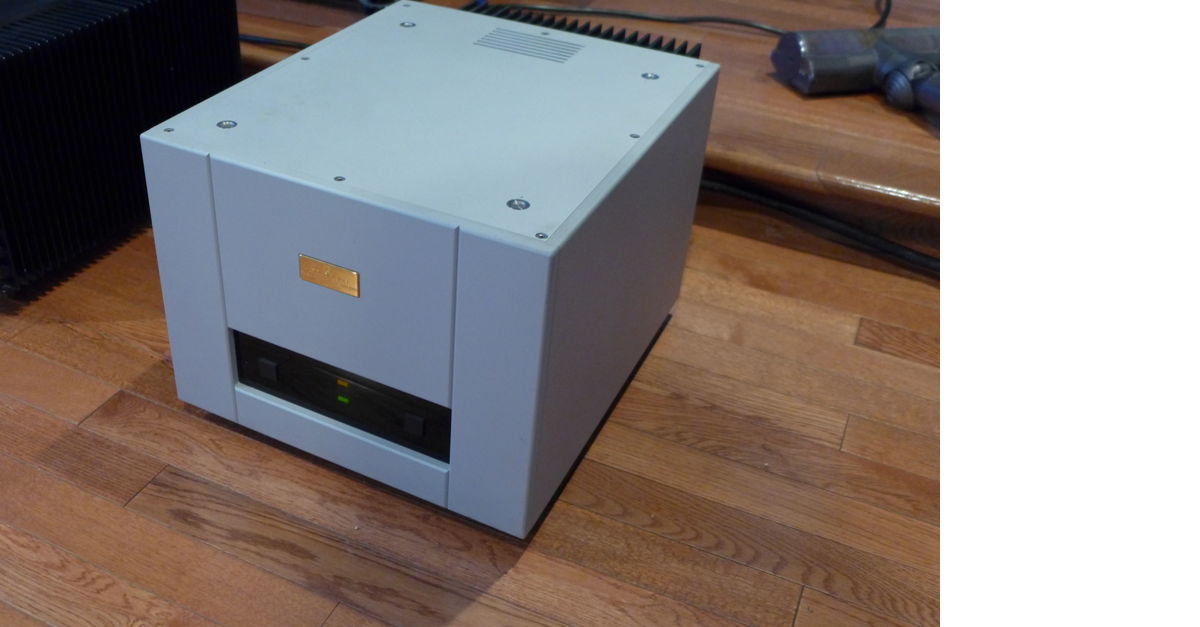 Goldmund Telos 600 mono amps - RARE - Reduced For Sale | Audiogon