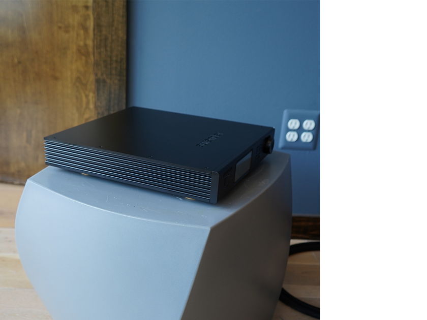 Aurender A100 Streamer w/DAC, Pre-Owned, B... For Sale | Audiogon