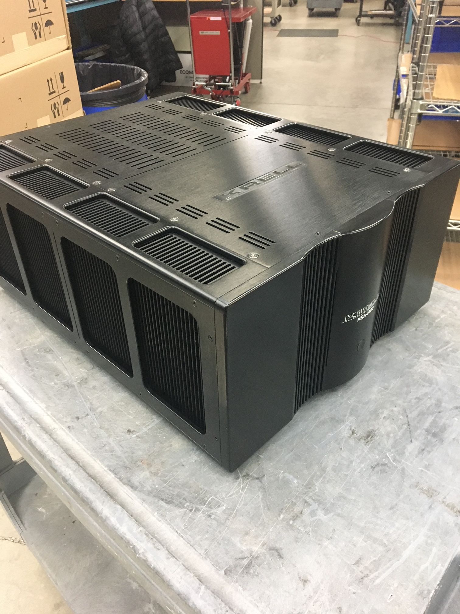 The all new Krell KSA-i400 are in stock. For Sale | Audiogon