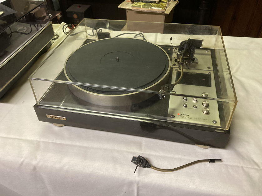 Pioneer PLC-590 Turntable Record Player • 2 x SME Shure V15 mkIV ...