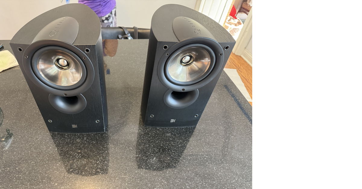 Kef iQ1 Bookshelves 9/10 Beauties! $285 New! For Sale | Audiogon