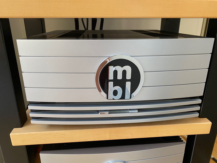 MBL 9007 (PAIR, 2 amps) Monoblock Amps For Sale | Audiogon