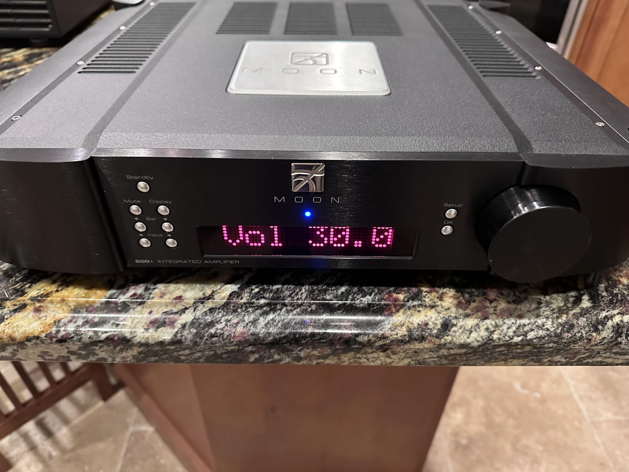 Simaudio Moon 600i v2 For Sale | Audiogon