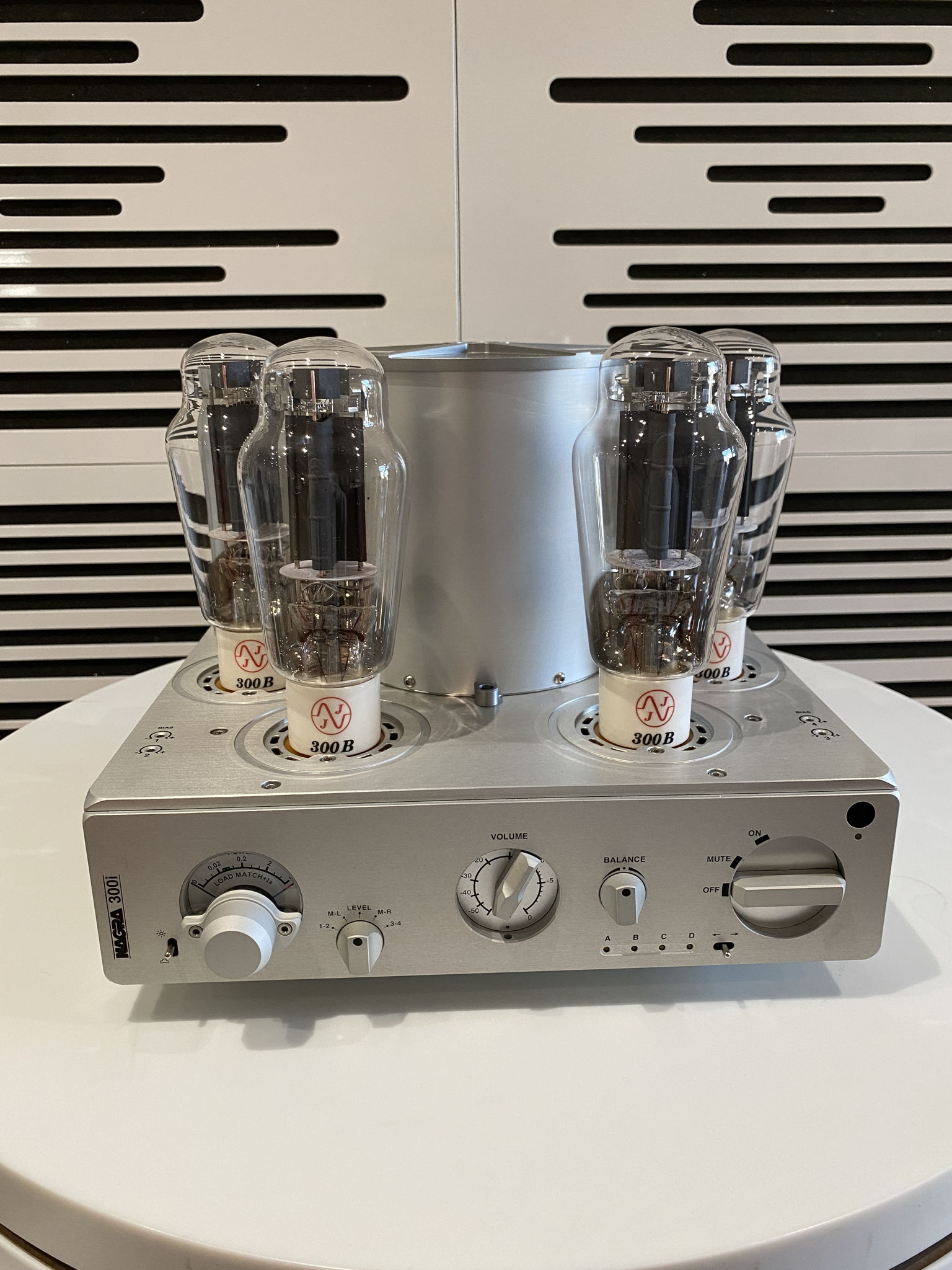NAGRA 300i INTEGRATED POWER AMPLIFIER For Sale | Audiogon