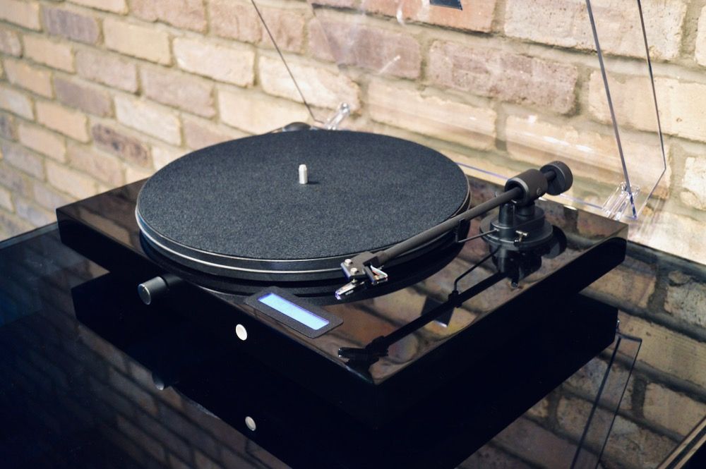 Pro-Ject Audio Juke Box E Turntable - Amp,... For Sale | Audiogon