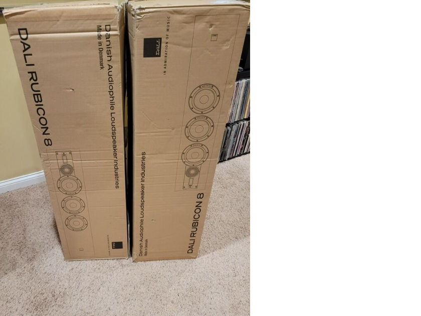 DALI Rubicon 8 Black Pair Mint Condition For Sale | Audiogon