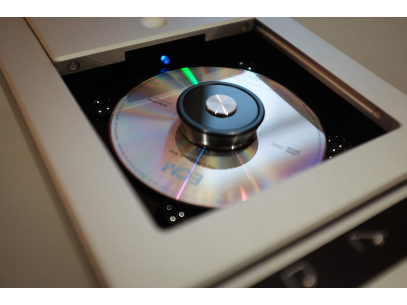 Metronome Technologie CD8 S Top Loading CD Player | CD/SACD Players ...