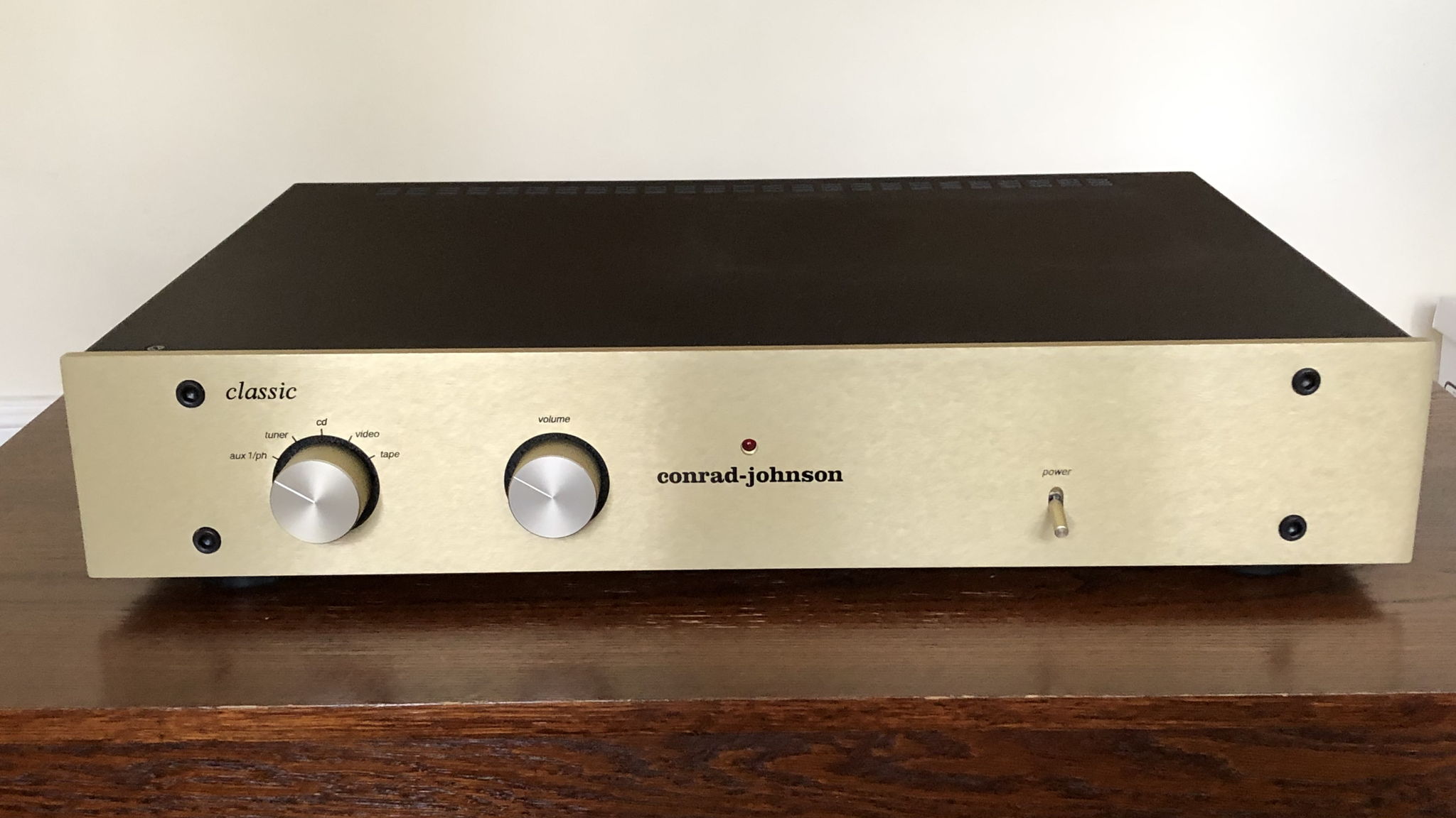 Conrad Johnson Classic Tube Preamp For Sale | Audiogon