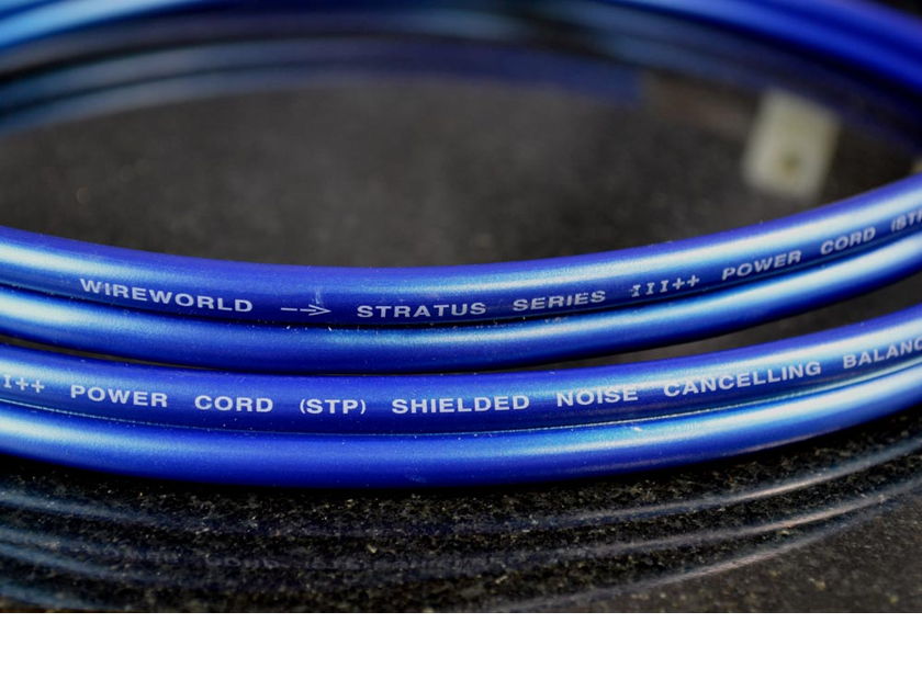 WireWorld Stratus Series III+ AC Power Cable - 12 AWG - 2.5M (6.6 feet ...