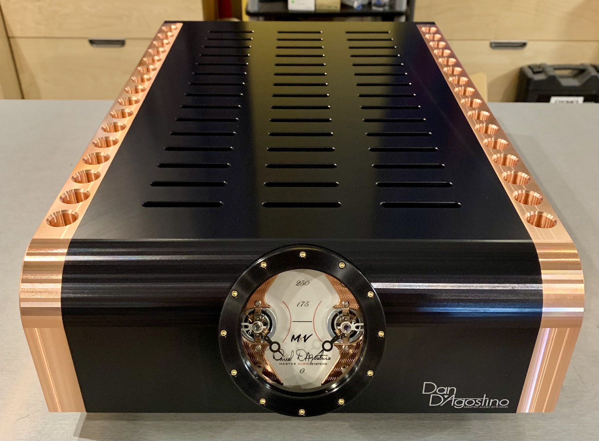 *DEMO* Dan D’Agostino Momentum S250 MxV St... For Sale | Audiogon