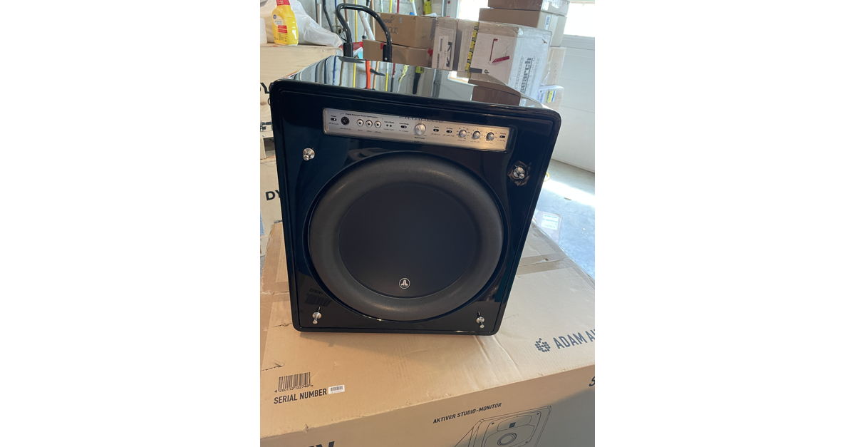 JL Audio f113 v2 subwoofer - mint customer... For Sale | Audiogon