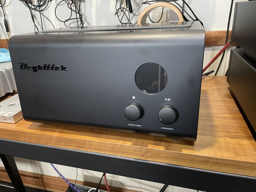 Degritter Record Cleaning Machine MKI in Black | Tweaks | Audiogon