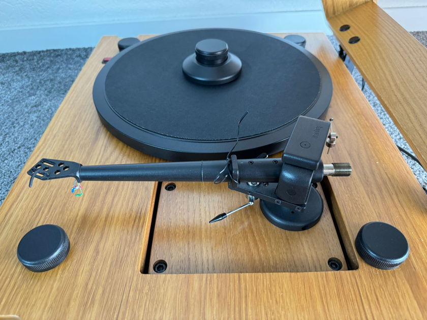 Kuzma Stabi 2 turntable with Stogi Referen... For Sale | Audiogon