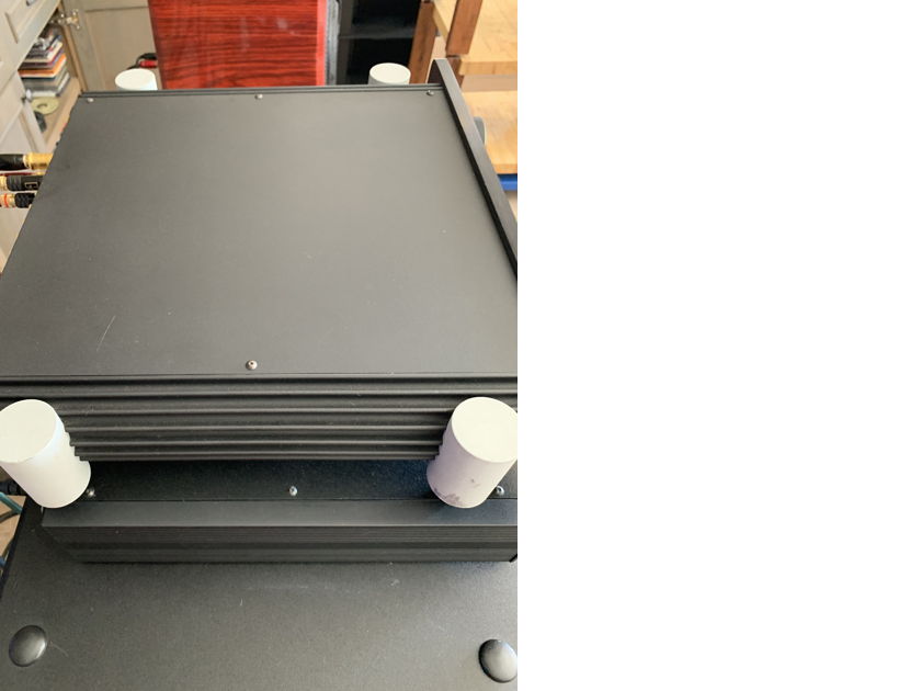 Moon CD-1 player by SimAudio | Listening Room | Audiogon