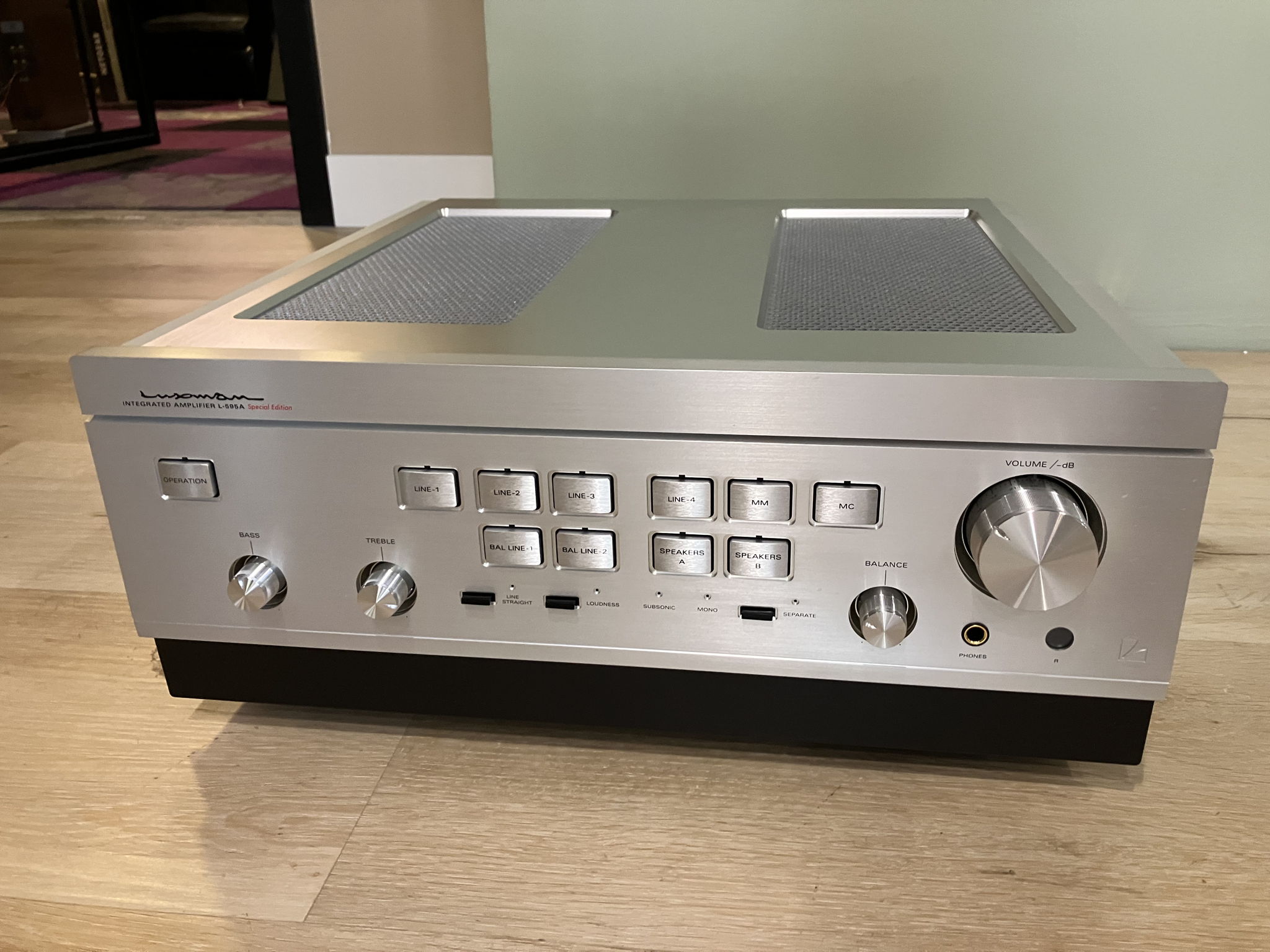 Luxman L-595A Limited Integrated Amplifier For Sale | Audiogon