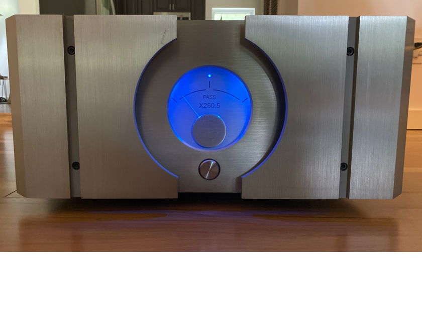 Pass Labs x250.5 For Sale | Audiogon