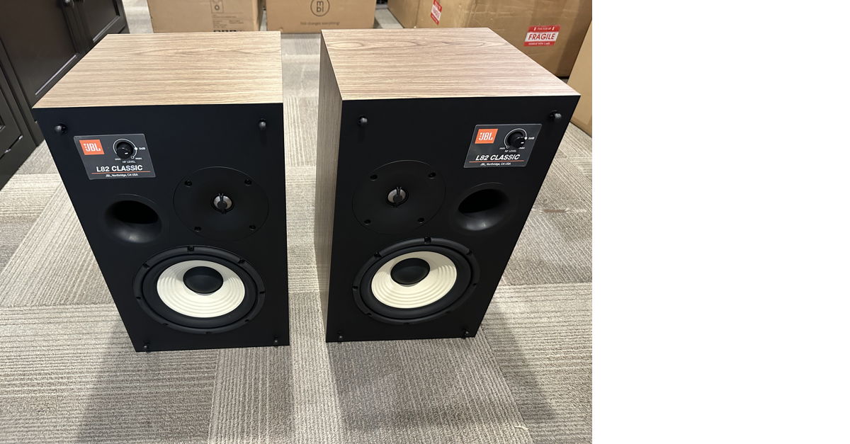 JBL L82 Classic Loudspeakers w/ JS80 Stand... For Sale | Audiogon