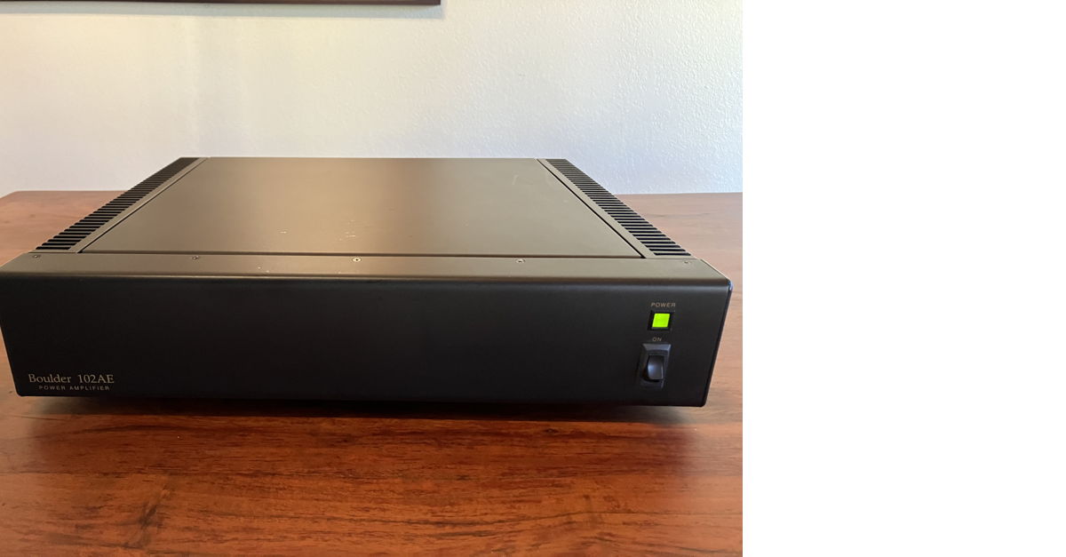 Boulder 102ae Stereo Amplifier For Sale | Audiogon