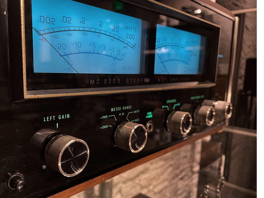 McIntosh MC-2205 Stereo Power Amplifier - ... For Sale | Audiogon