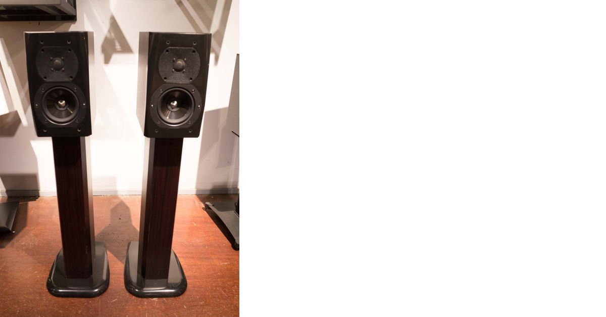 Mirage MRM-1 Bookshelf Speakers w/ Origina... For Sale | Audiogon