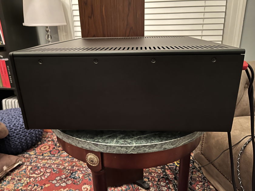 Hegel H590 Top-Of-The-Line Stereo Integrat... For Sale | Audiogon