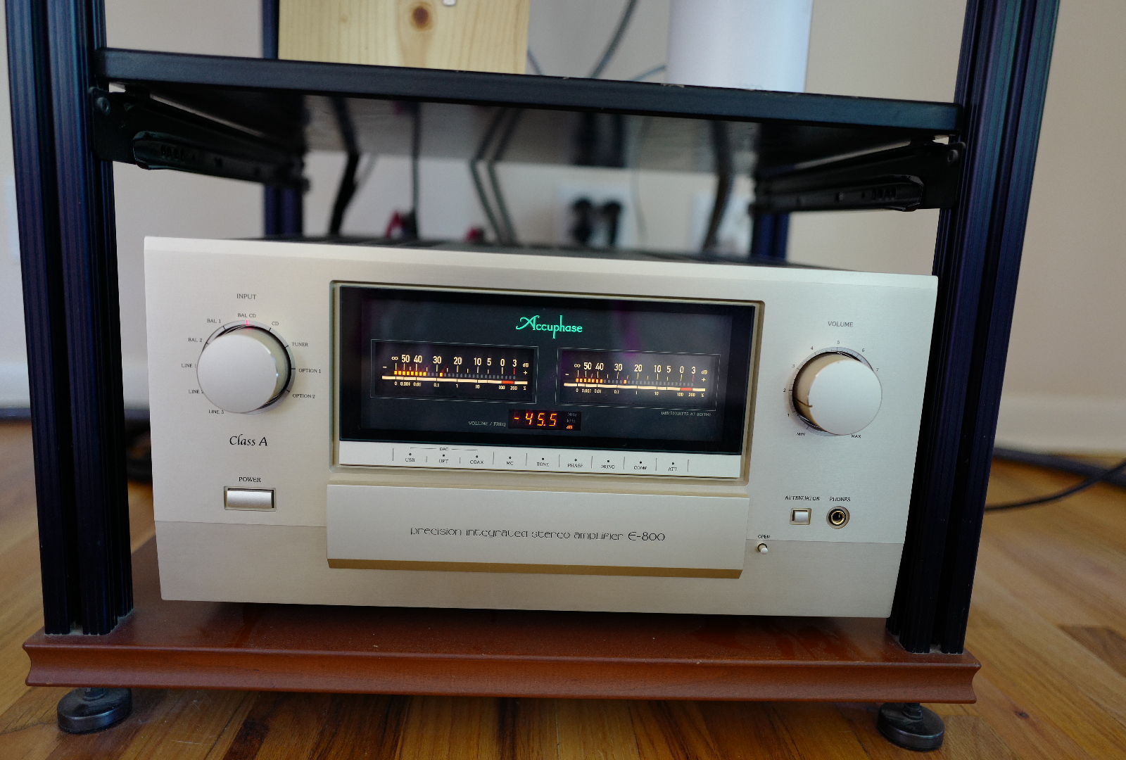 Accuphase E-800 **Price Reduced! For Sale | Audiogon