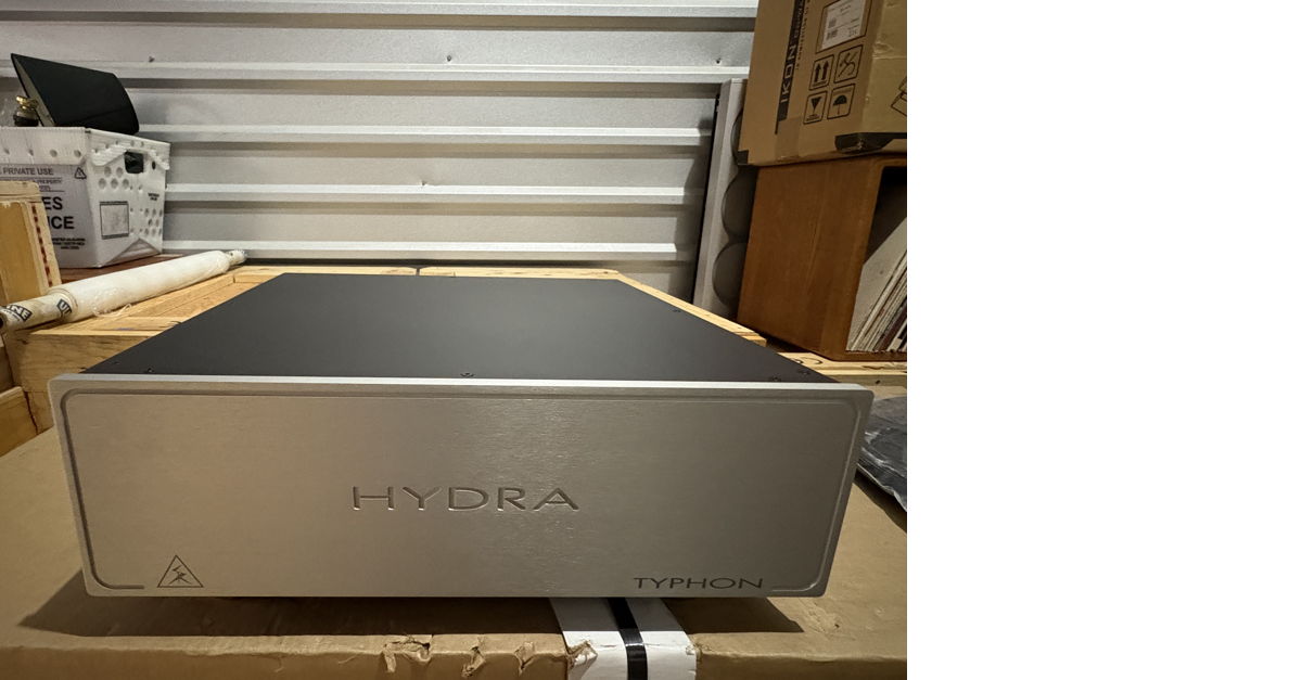 Shunyata Research HYDRA TYPHON QR in Silve... For Sale | Audiogon