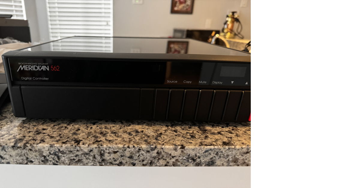 Meridian 562 For Sale | Audiogon
