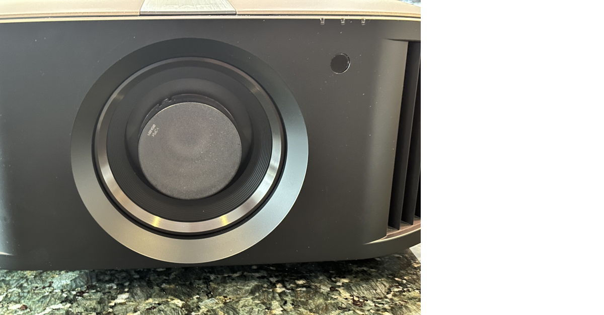 JVC DLA-NZ8 For Sale | Audiogon