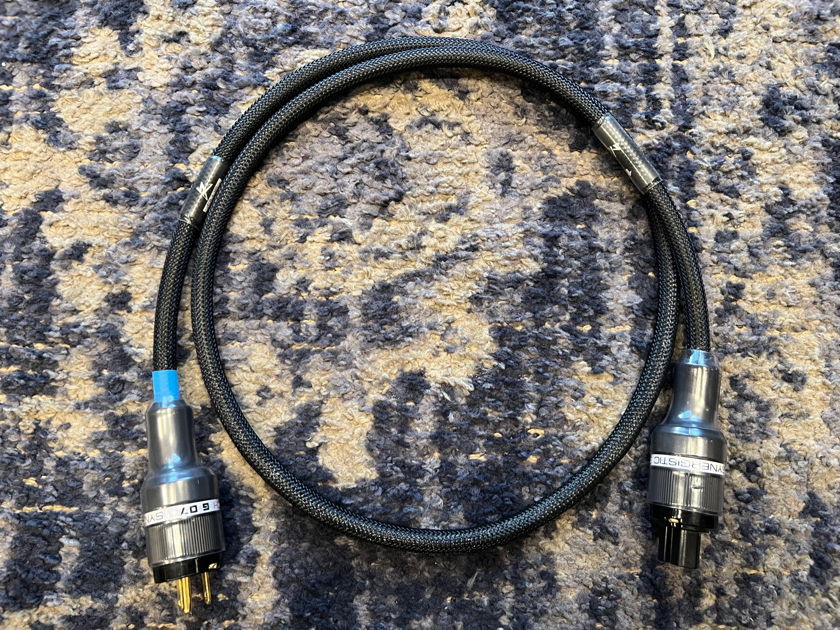 Synergistic Research UEF BLUE Power Cable ... For Sale | Audiogon