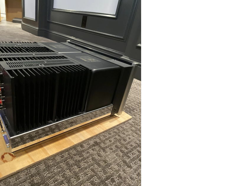 McIntosh MC-207 | Multi-Channel Amps | Audiogon