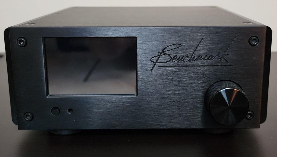 Benchmark LA4 Preamplifier - Free Shipping! For Sale | Audiogon