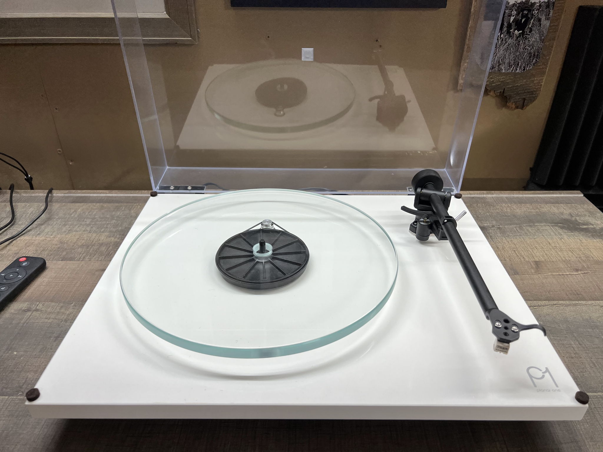 Rega P1 Turntable in White with extra Floa... For Sale | Audiogon
