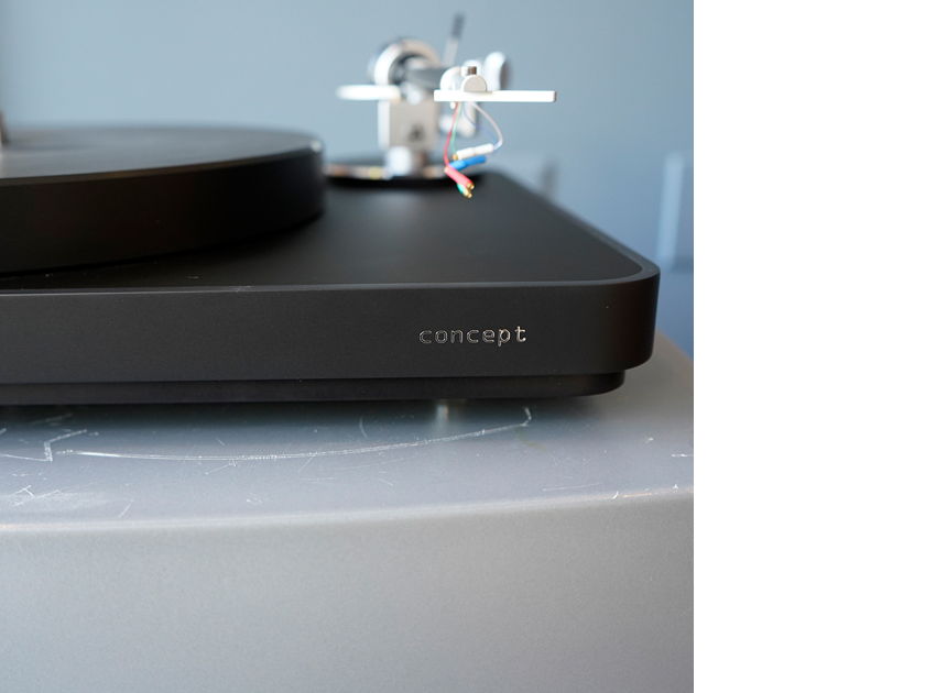 Clearaudio Concept Turntable, Black, Pre-O... For Sale | Audiogon